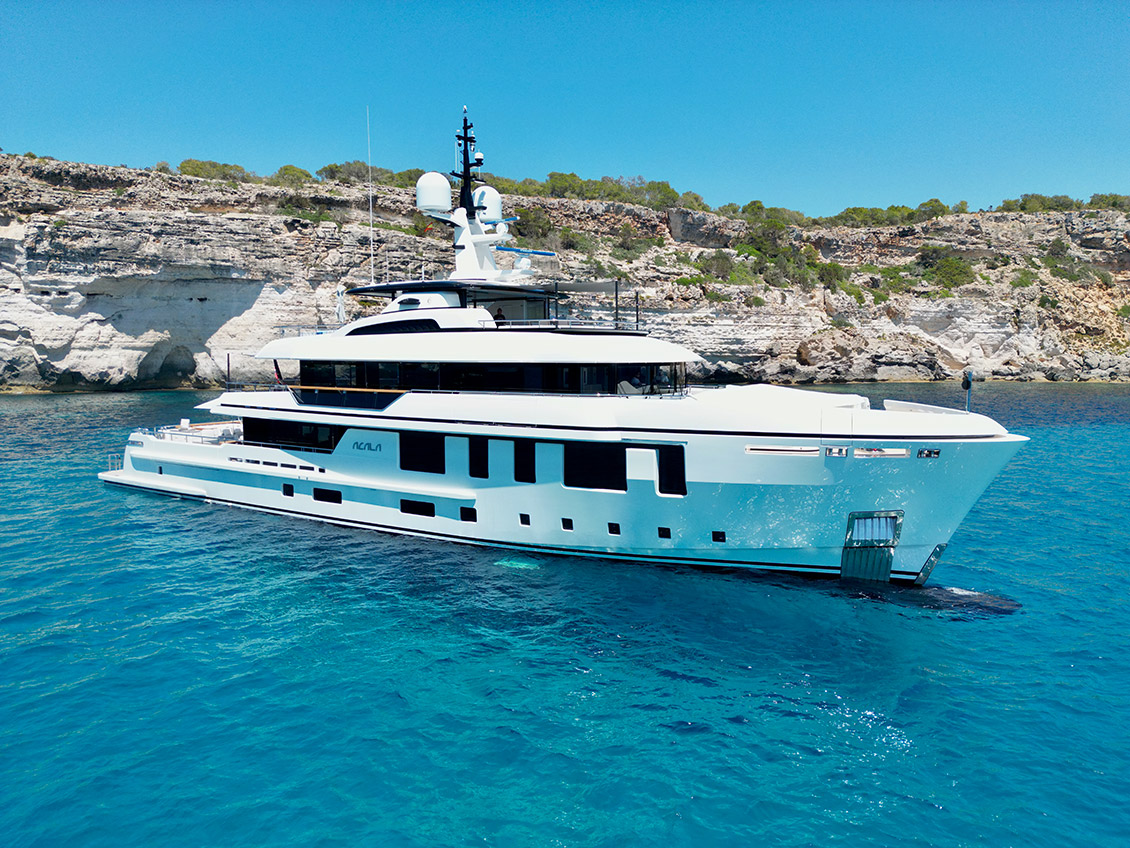 ACALA’s OWNER ON HIS BEAUTIFUL EXPLORER YACHT | CDM Experience