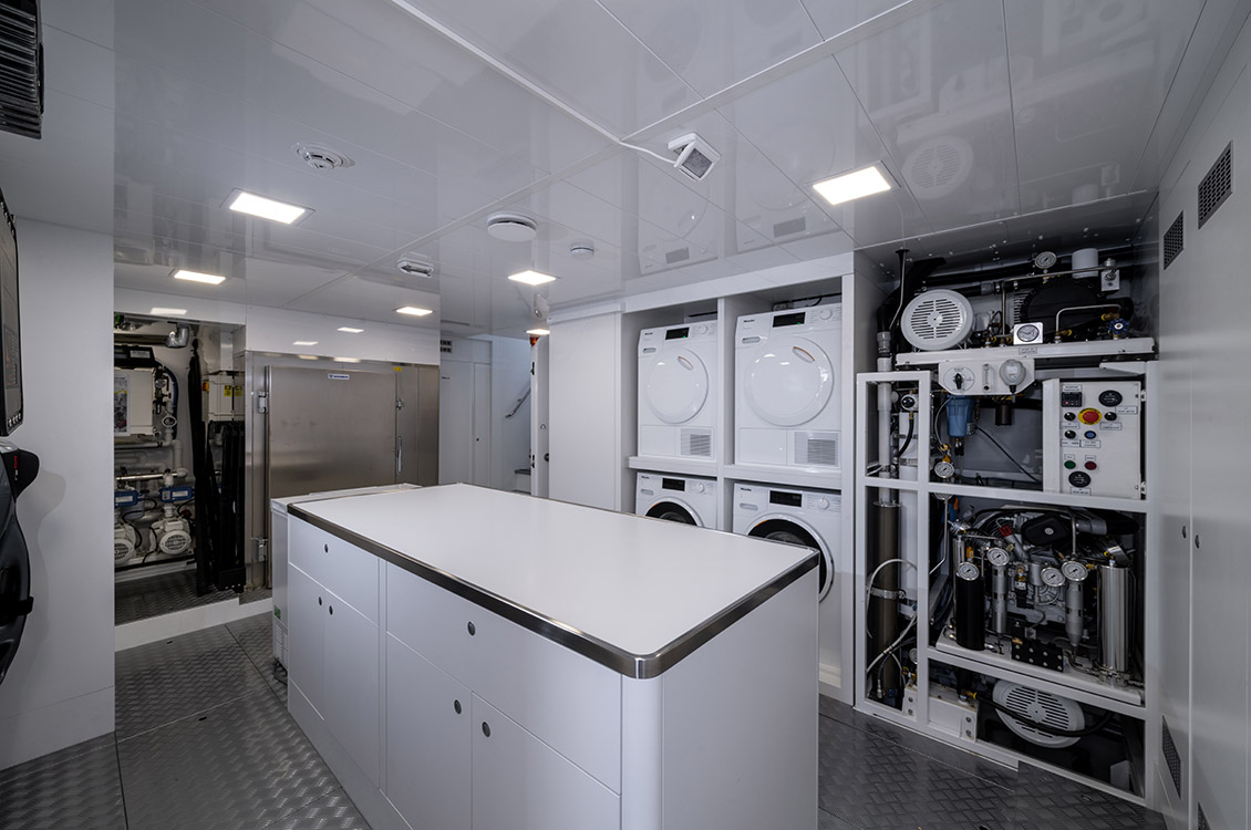 AN OVERVIEW ON RJ 115 STELLAMAR | CDM Experience